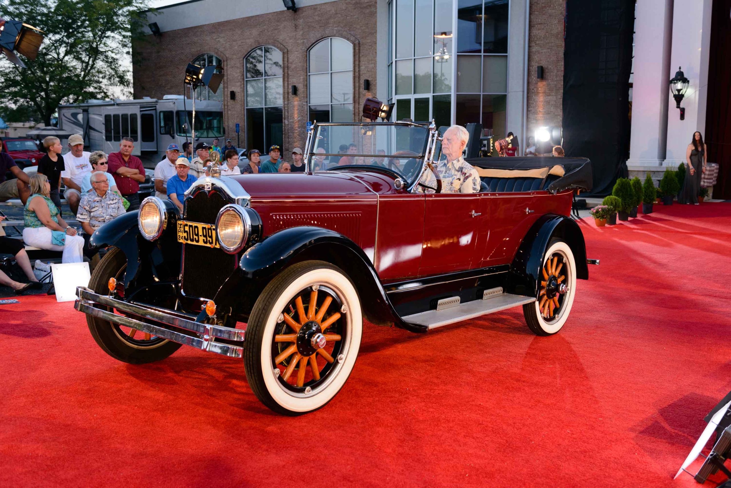 28th Street Metro Cruise revs in for the weekend - WKTV Journal