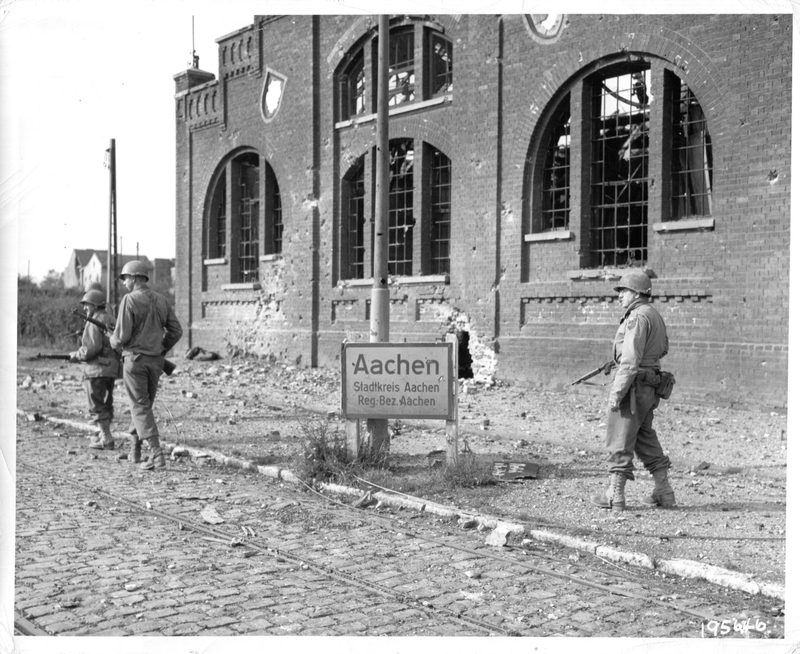 Local man’s memoir features never heard stories of WWII 1st Infantry ...