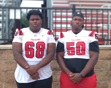 Veteran East Kentwood football team primed to contend for OK Red title ...