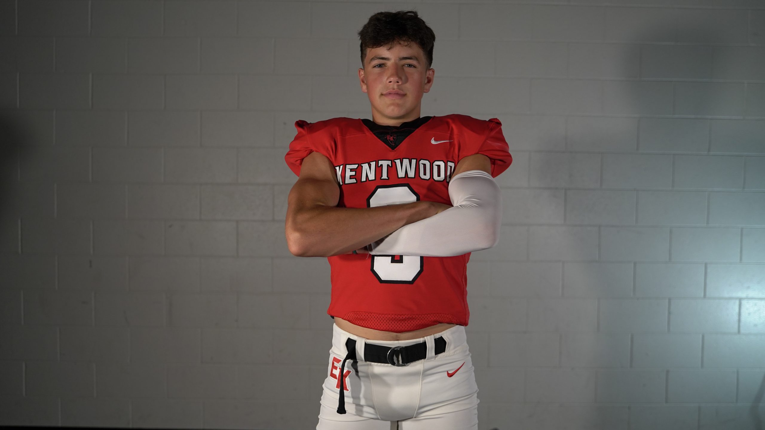 East Kentwood football team poised to hit next level behind MSU commit ...